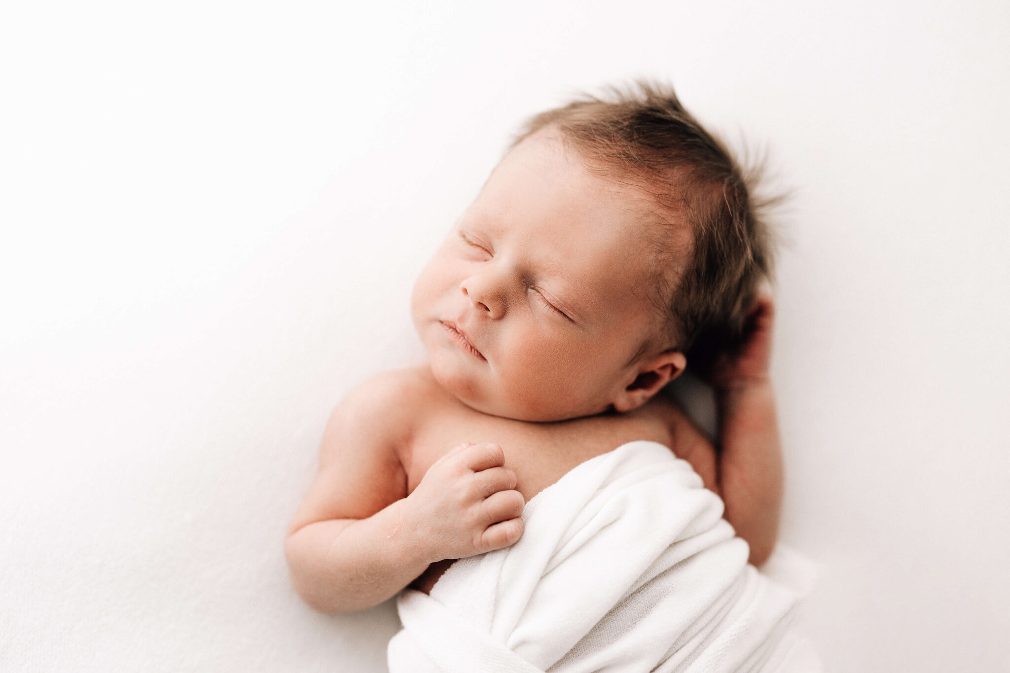 The Ultimate Guide to Newborn Swaddles: Everything You Need to Know